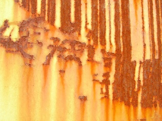 How to Prevent Rust From Bleeding Through Paint | ehow