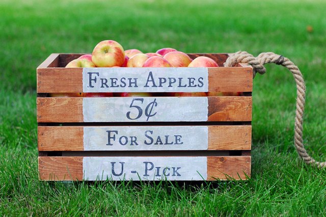 DIY Vintage Apple Crate for Fall | ehow