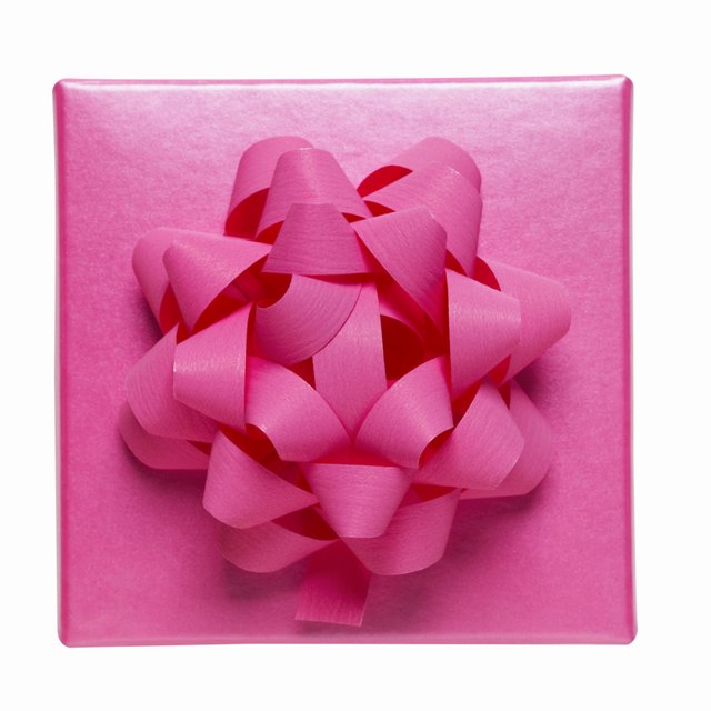 How to Make a Large Crepe Paper Ribbon Bow | ehow